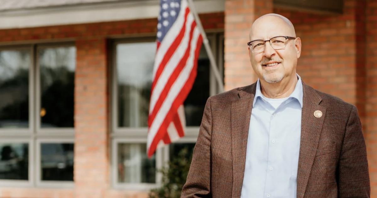 Mayor McBrayer Hosts District 6's 'Coffee with the Mayor'