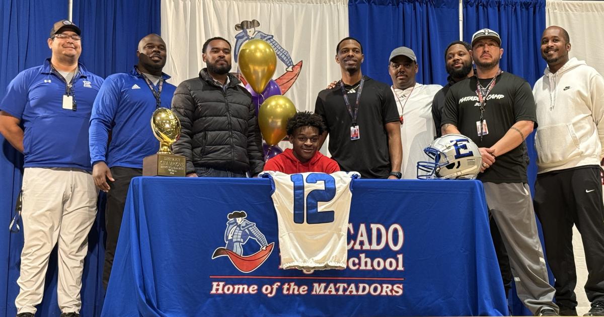 Lubbock Estacado Hosts Signing Day for Three College-Bound Athletes