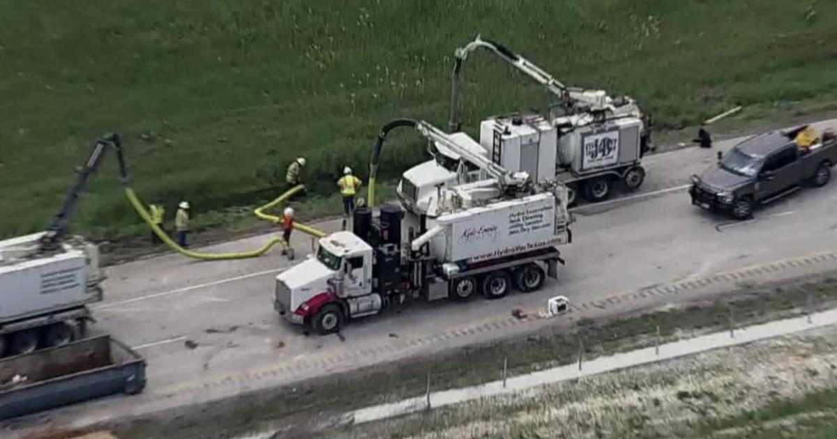 $800k in Dimes Spill Across Texas Highway After Semi-Truck Crash